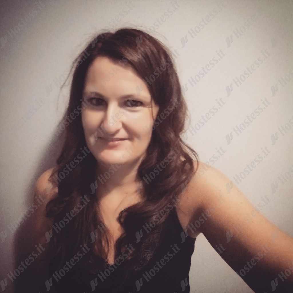 Simona R. Hostess su Cosenza - Hostess.it