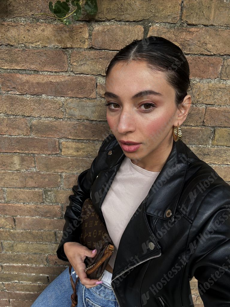 VALENTINA MARIA B. Hostess su Firenze - Hostess.it